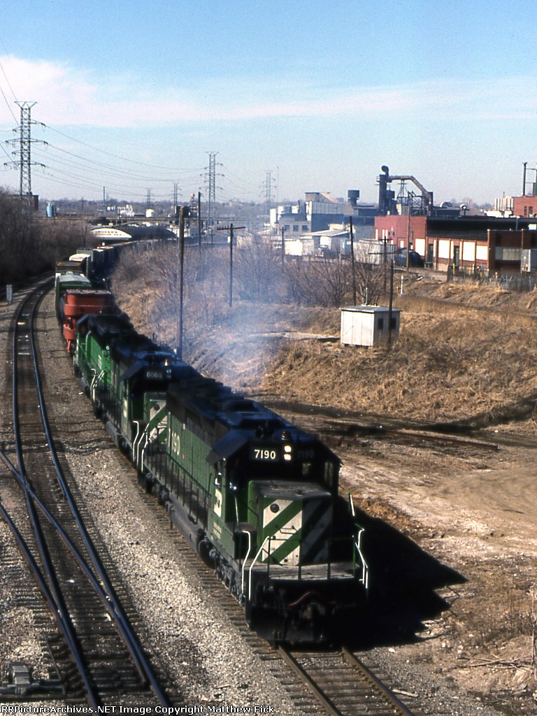 BN 7190 at Iron Mountain Jct